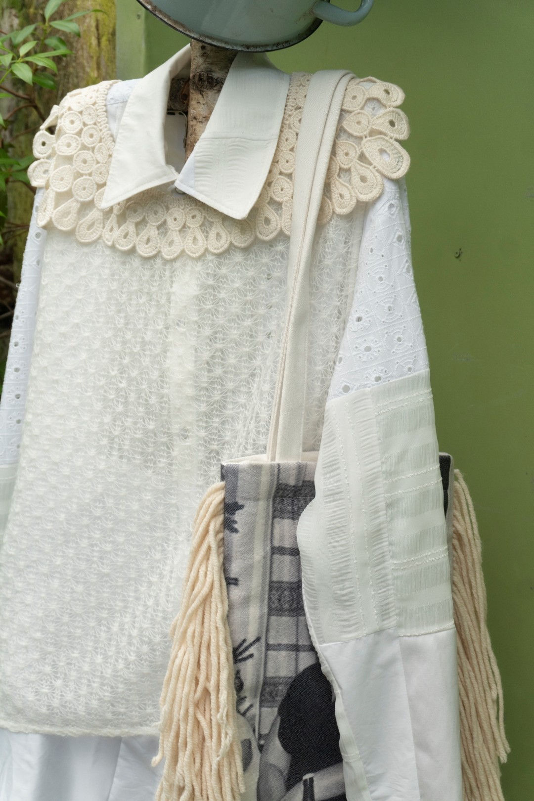 Остатки тканей и материалы с блошиных рынков: RomaUvarovDesign показали ...